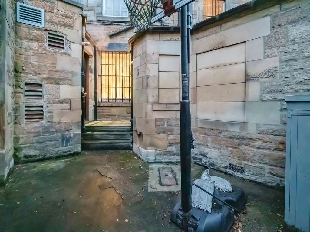 Rothesay Place, West End, Edinburgh EH3, 2 bed flat to rent, £1,850 pcm ...