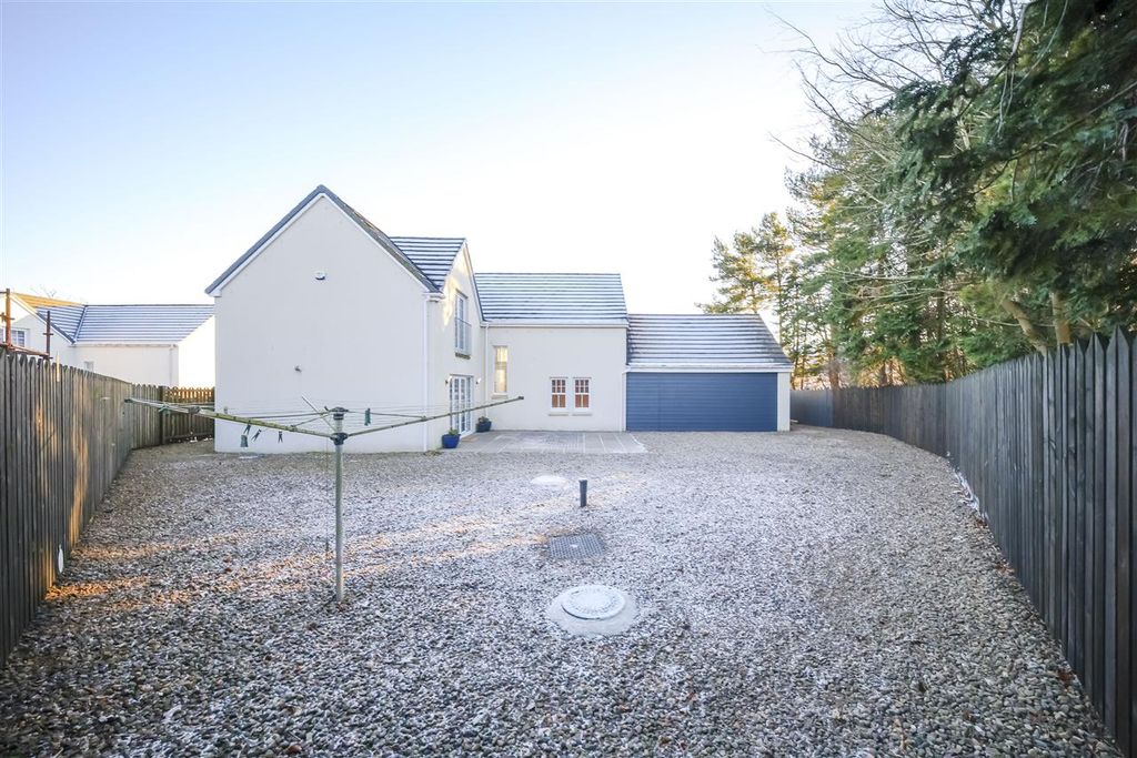 Reveston Steadings, Whitburn EH47, 4 bed detached house for sale, £ ...
