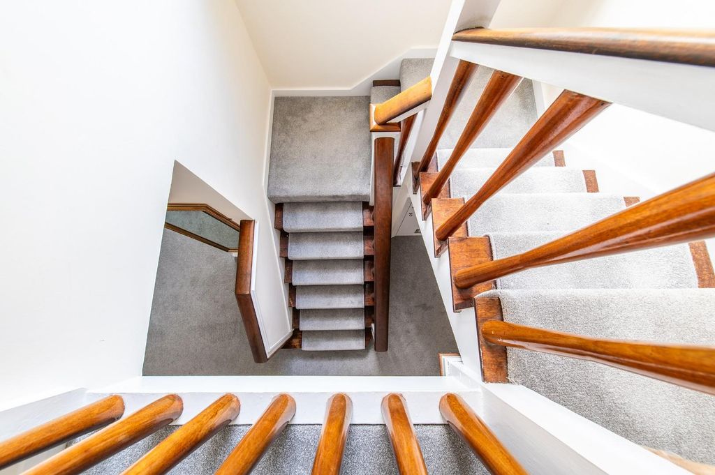 Cedar Copse, Bickley BR1, 4 bed detached house for sale, £1,250,000 ...