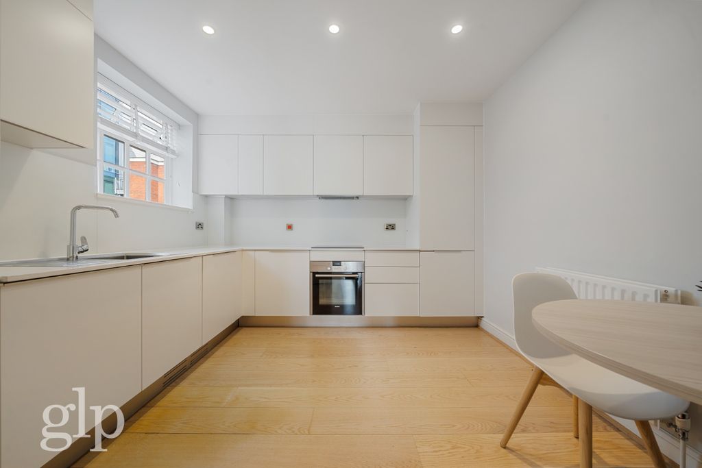 Picton Place, London, Greater London W1U, 3 bed flat to rent, £6,608 ...