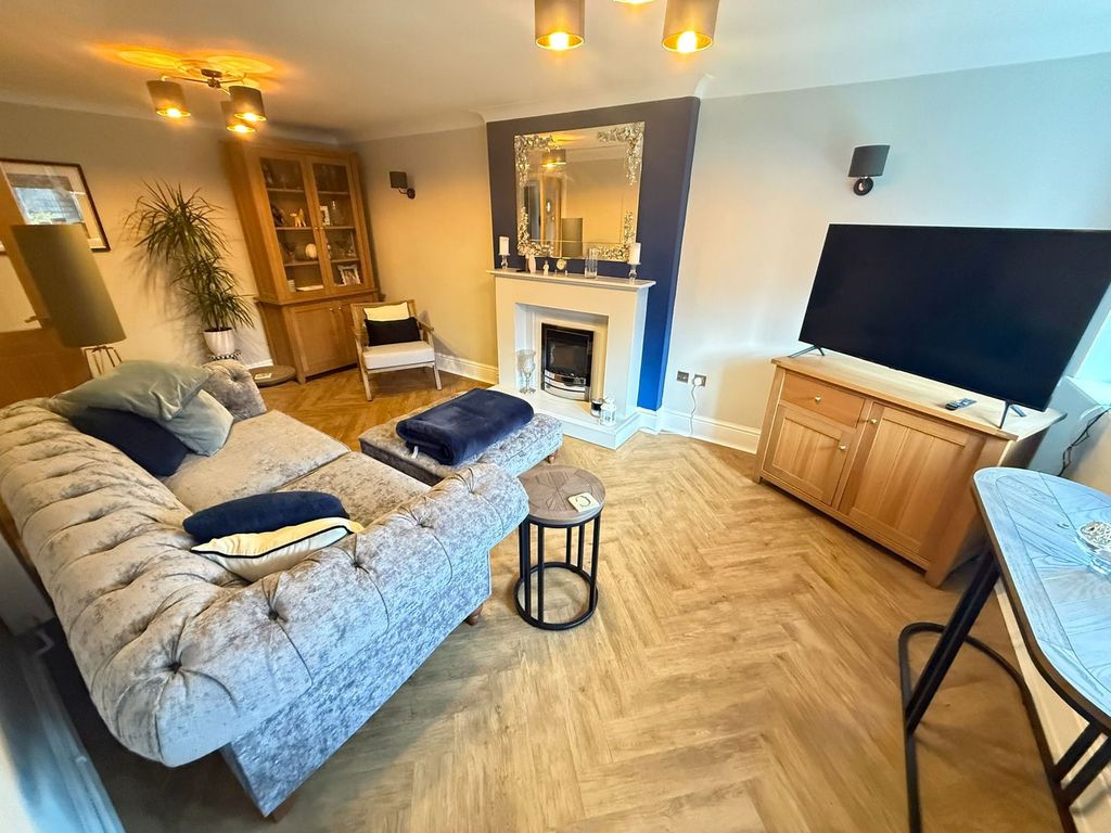 South Meade, Maghull L31, 3 bed detached house for sale, £380,000 ...