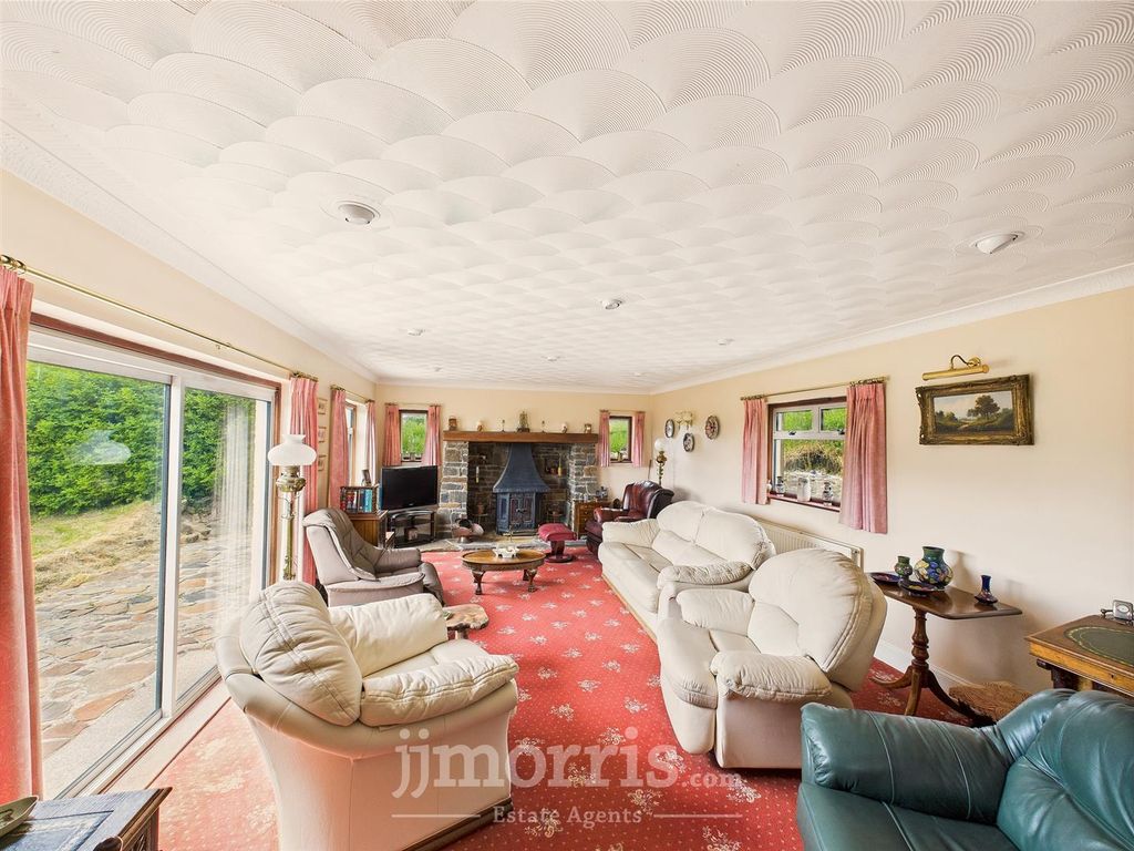 Mountain Road, Trimsaran, Kidwelly SA17, 4 bed country house for sale ...