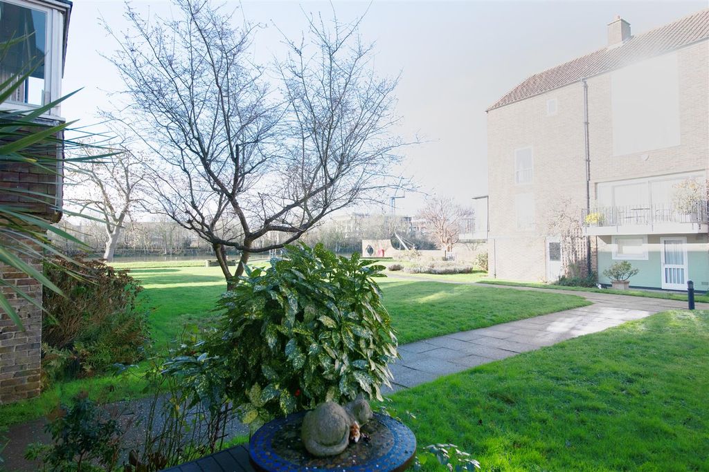Chiswick Staithe, Chiswick W4, 3 bed end terrace house for sale, £ ...