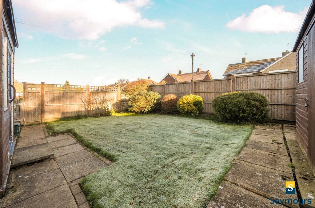 Fairlands, Guildford, Surrey GU3, 2 bed semi-detached house for sale, £ ...