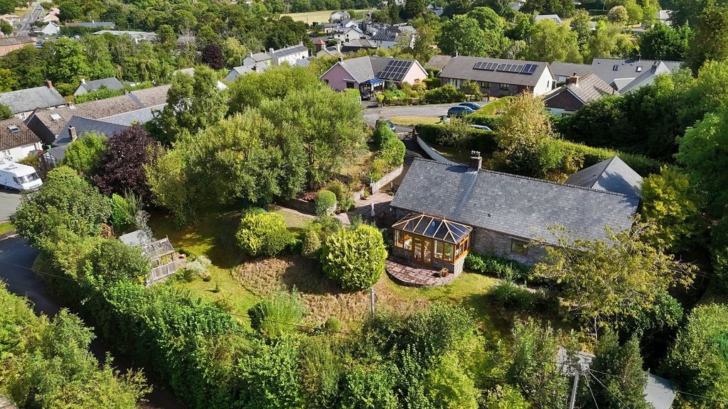 Castle Farm, Sennybridge, Brecon, Powys. LD3, 3 bed detached bungalow ...