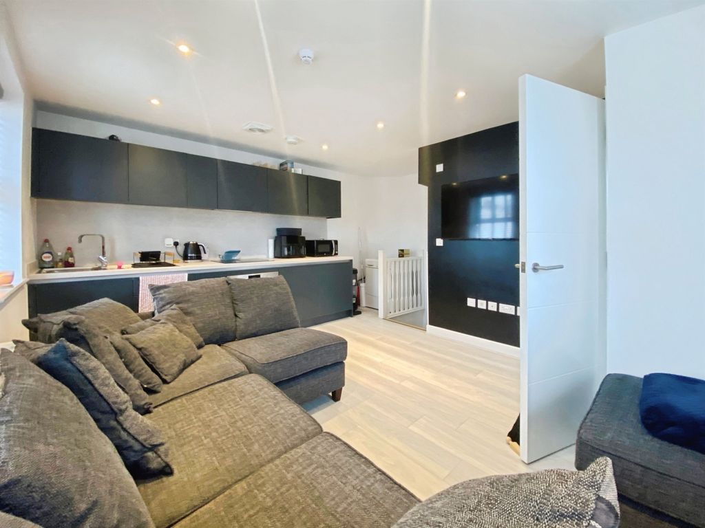 Dallington Street, Nottingham NG8, 2 bed property for sale, £195,000 ...