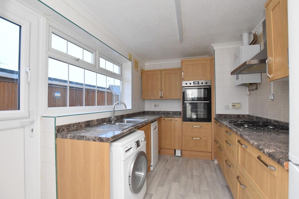 Holly Road, St. Marys Bay, Romney Marsh TN29, 2 bed semi-detached ...