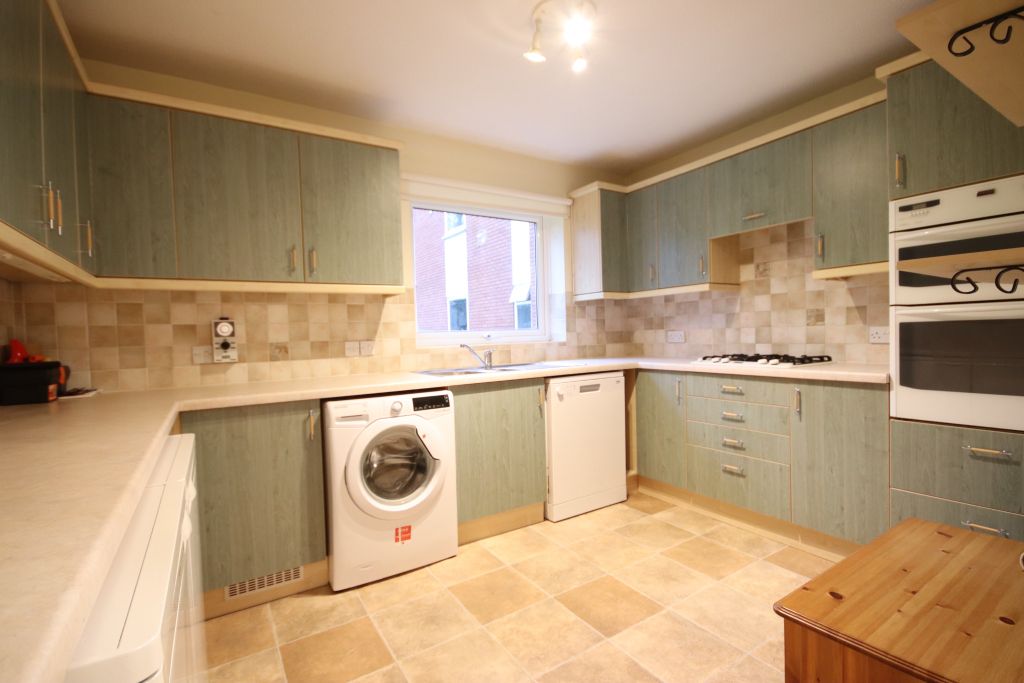 River Area, Maidenhead SL6, 2 bed flat for sale, £400,000 | PrimeLocation
