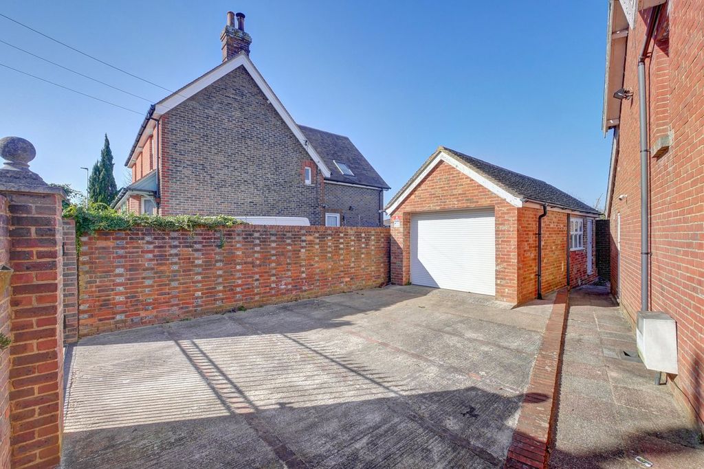 Vicarage Lane, Hailsham BN27, 3 bed property for sale, £450,000 ...