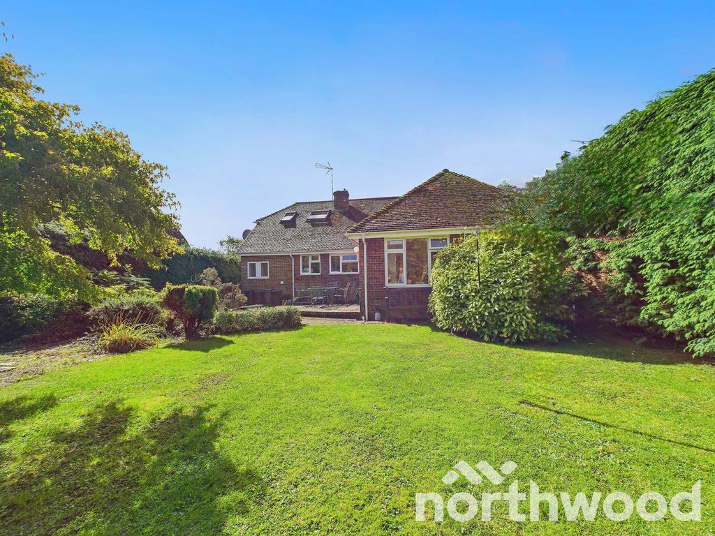 Lambden Road, Pluckley TN27, 4 bed chalet for sale, £625,000 ...