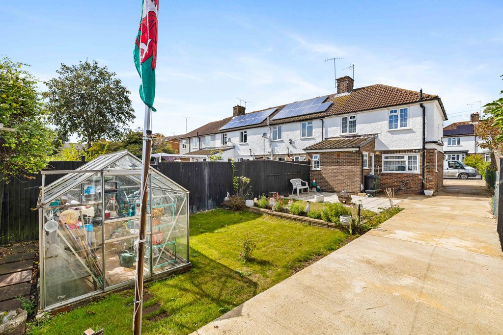 Ref: Sb - Apley Road, Reigate RH2, 3 bed end terrace house for sale, £ ...