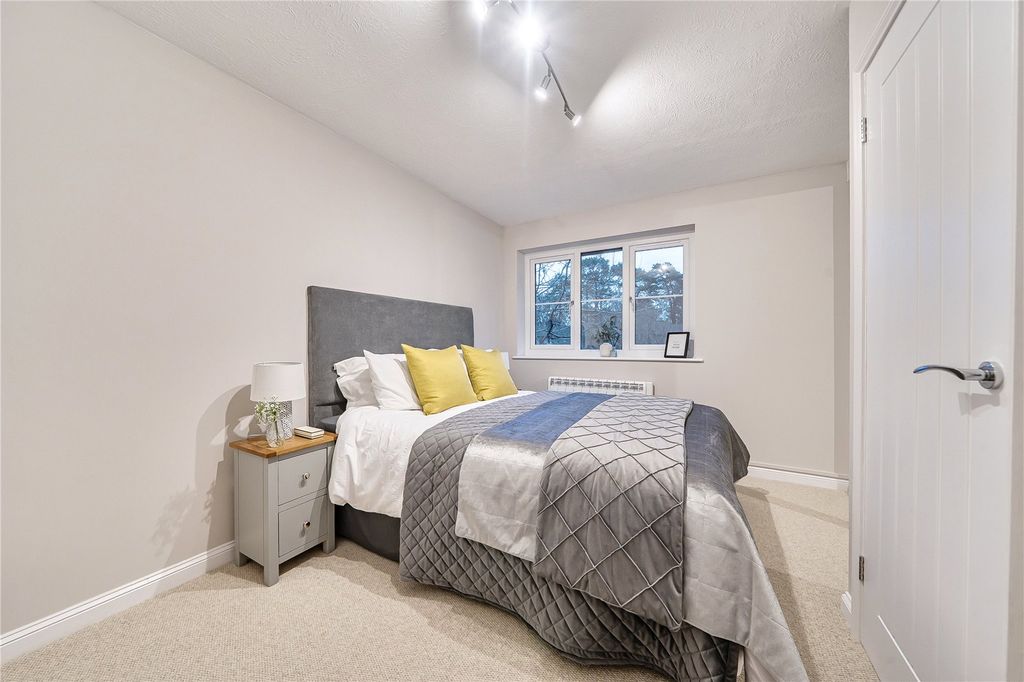Habershon Drive, Cheylesmore Park, Camberley, Surrey GU16, 2 bed ...