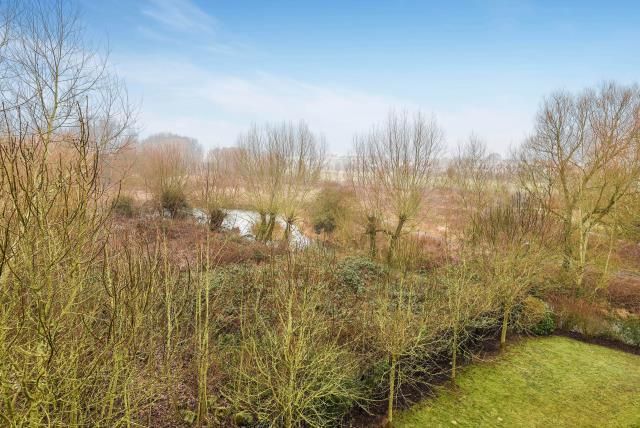 Woodford Mill, Witney OX28, 2 bed flat to rent, £1,800 pcm | PrimeLocation