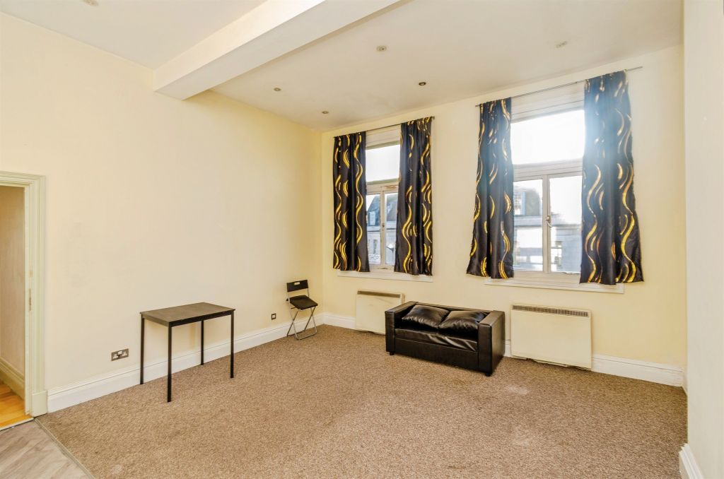 Leicester Street, Walsall WS1, 2 bed flat for sale, £80,000 | PrimeLocation