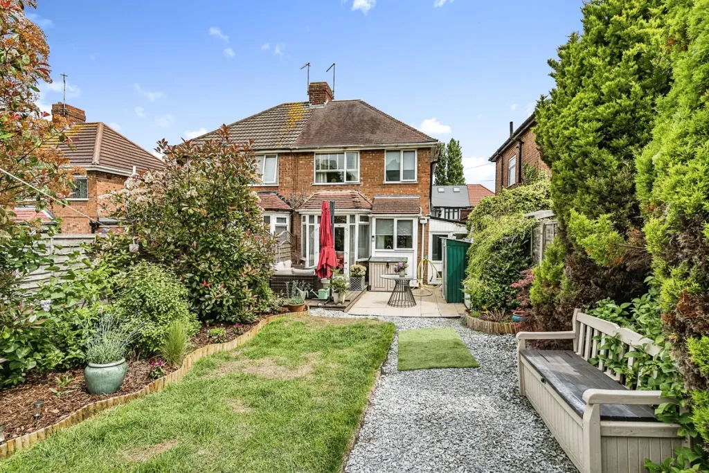 Defford Drive, Oldbury B68, 3 bed semi-detached house for sale, £ ...