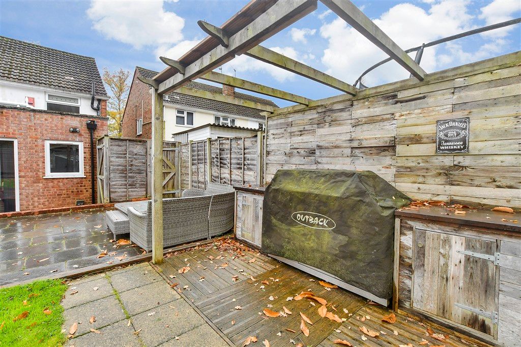 Crossways, Three Bridges, Crawley, West Sussex RH10, 3 bed semi ...
