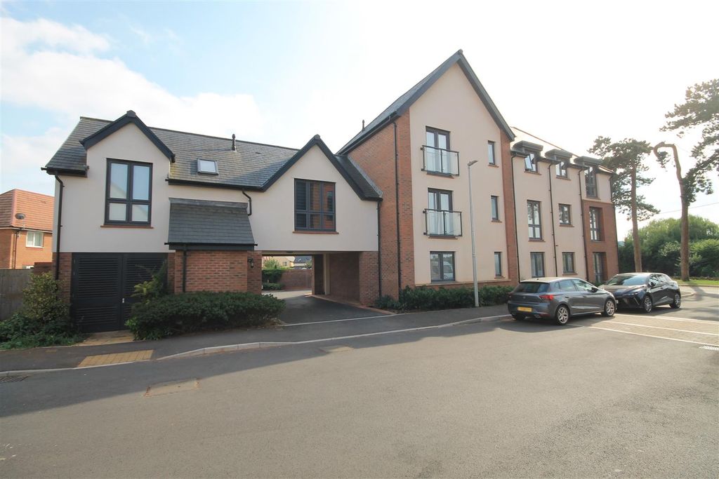 Mustoe Road, Frenchay, Bristol BS16, 1 bed flat for sale, £230,000 ...