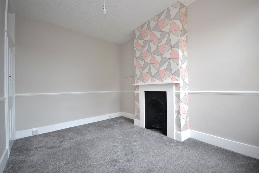 College Road, Bromley BR1, 2 bed terraced house for sale, £450,000 ...