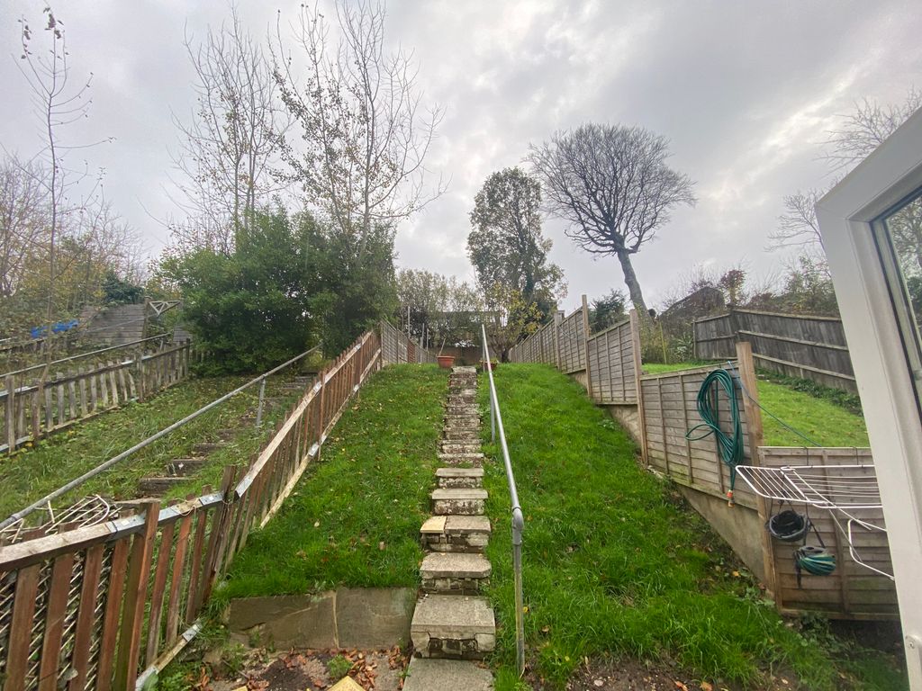 Gainsford Road, Peartree, Southampton, Hampshire SO19, 2 bed flat to ...