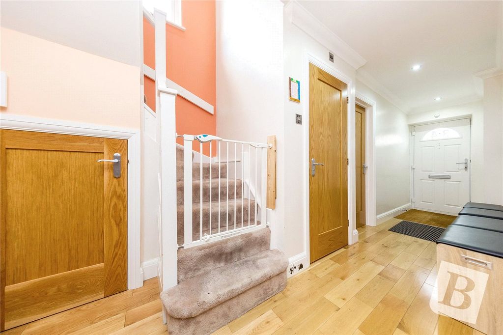 Nottingham Way, Langdon Hills, Essex SS16, 4 bed detached house for ...