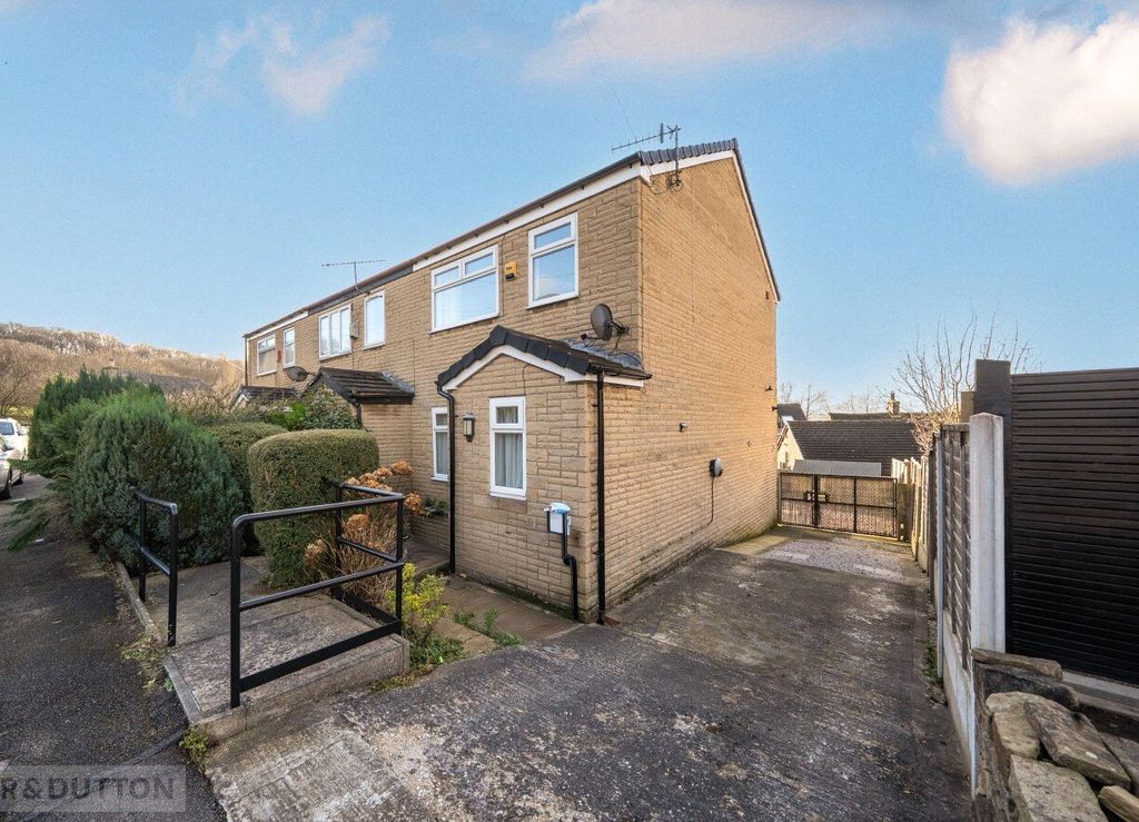 Gladstone Street, Hadfield, Glossop, Derbyshire SK13, 3 bed end terrace ...