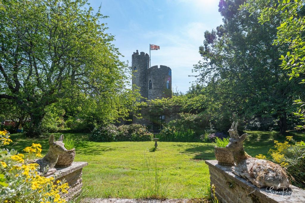 Fort Norris, Millfield Avenue, East Cowes PO32, 4 bed detached house ...