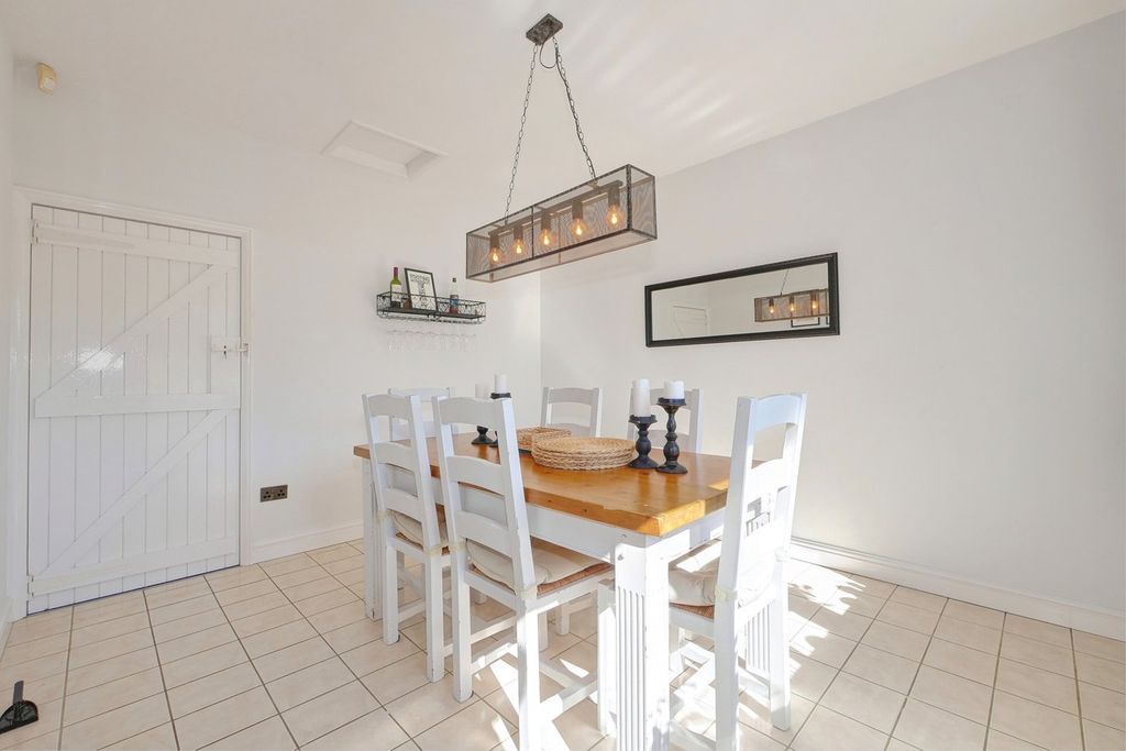 Vicarage Lane, Hailsham BN27, 3 bed property for sale, £450,000 ...