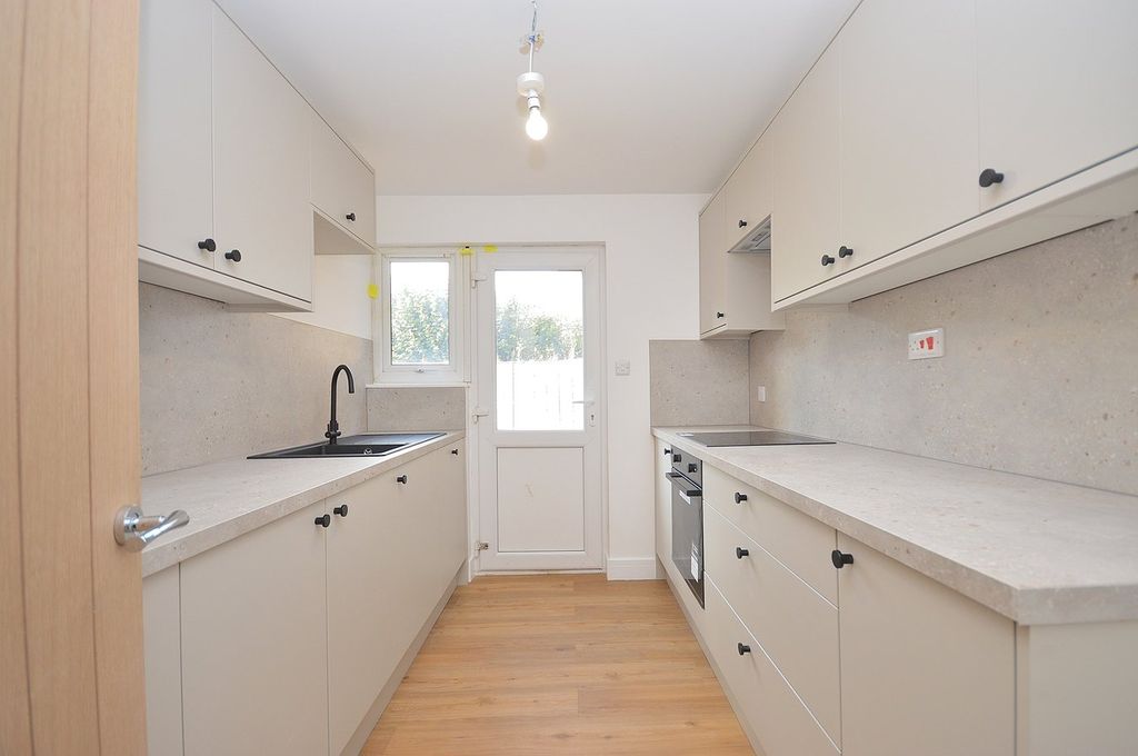 Pitstone Road, Northampton NN4, 3 bed terraced house to rent - 70669980 ...