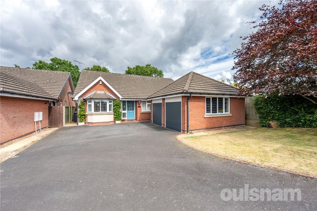 Glenfield Close, Redditch, Worcestershire B97, 3 bed bungalow for sale, £475,000 | PrimeLocation