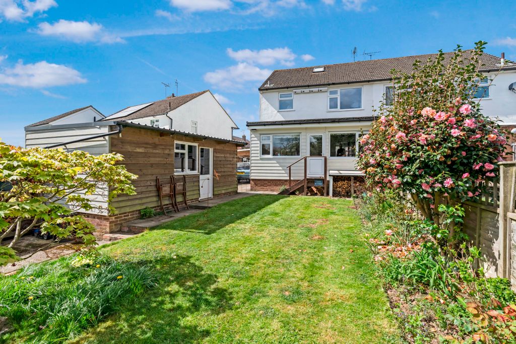 Oatfield Close, Cranbrook TN17, 3 bed semi-detached house to rent, £ ...