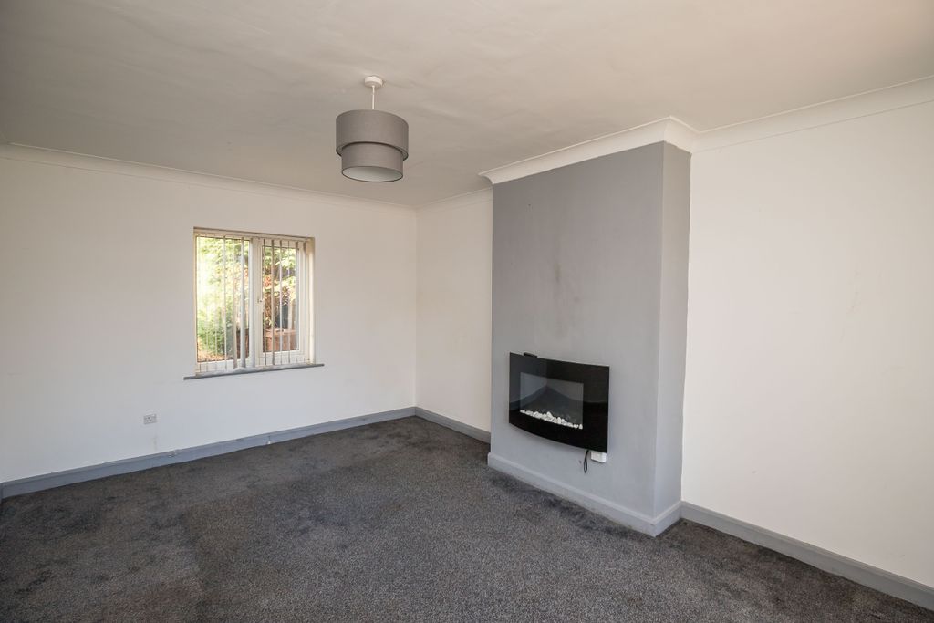 Green Lane, Deeside CH5, 3 bed terraced house for sale, £135,000 ...