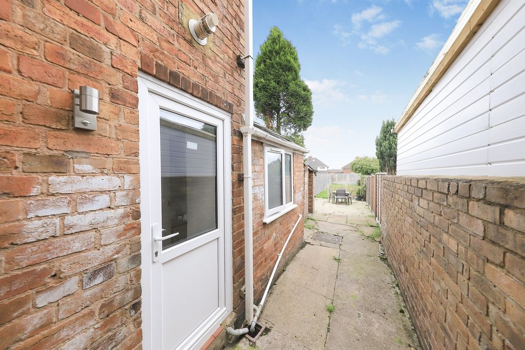 Neachells Lane, Wolverhampton WV11, 3 bed property for sale, £150,000 ...