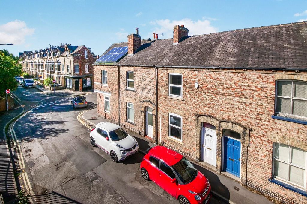Scarborough Terrace, York YO30, 2 bed terraced house for sale, £250,000 ...