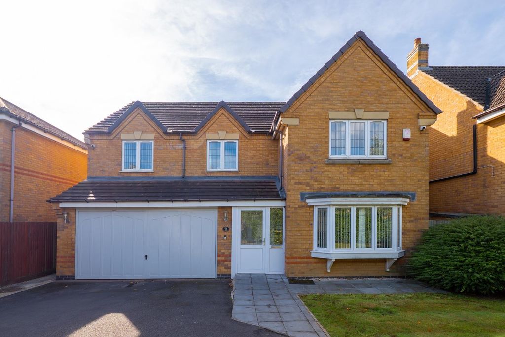 Lady Hay Road, Leicester LE3, 5 bed detached house for sale, £600,000 ...