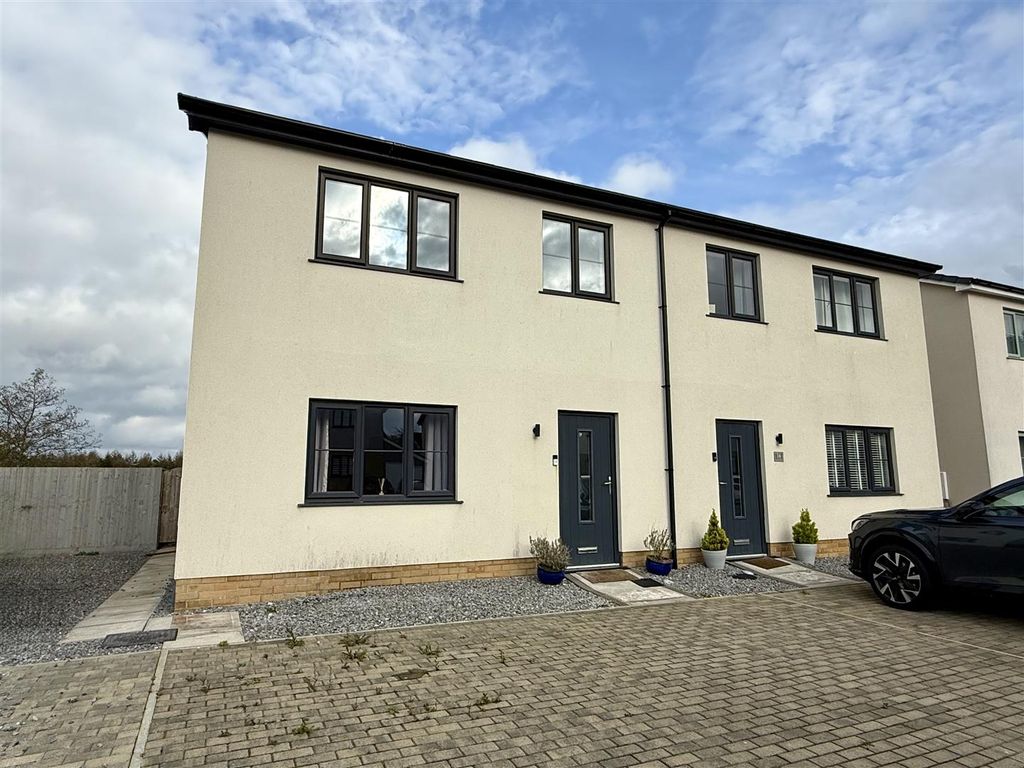 Llys Ifan, Upper Tumble, Llanelli SA14, 3 bed semi-detached house for ...