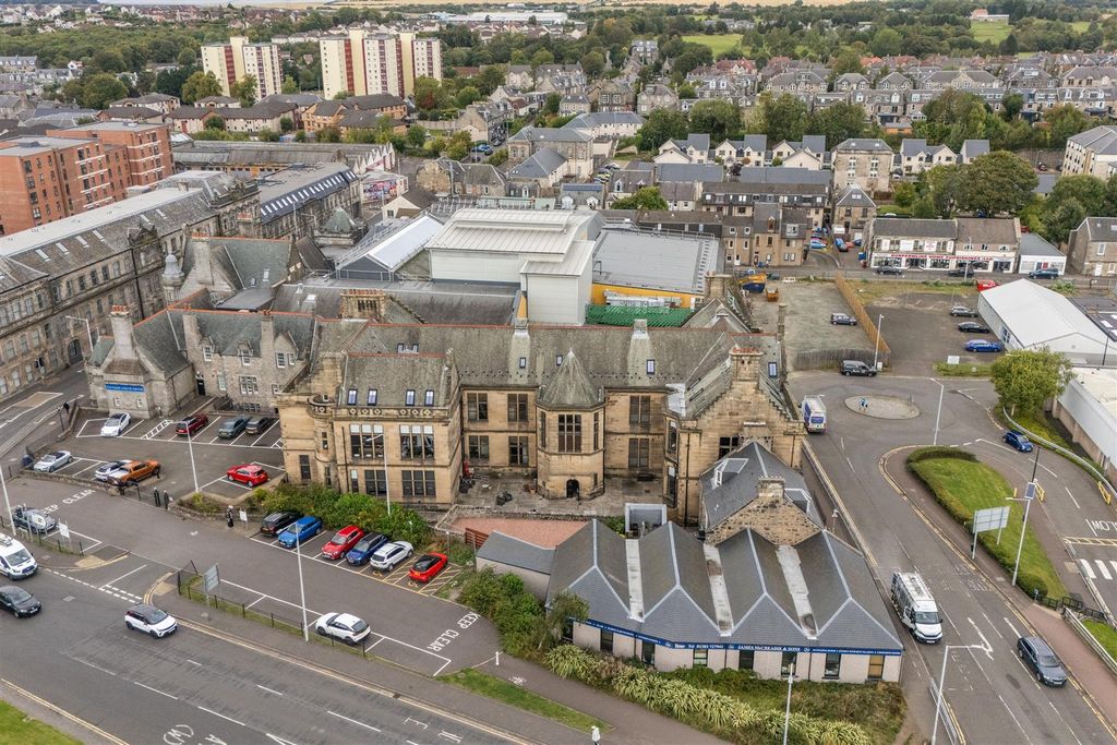Carnegie Drive, Dunfermline KY12, 3 bed flat for sale, £419,950 ...