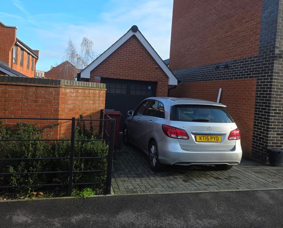 Nightingale Way, Reading RG30, 4 bed semi-detached house to rent, £ ...