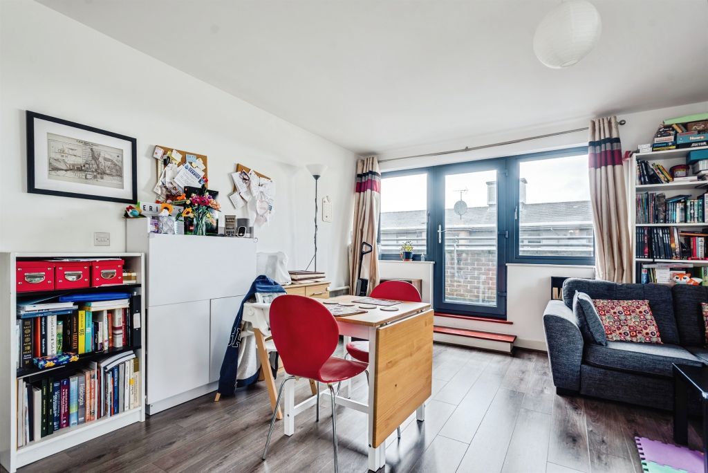 Fire Fly Avenue, Swindon SN2, 2 bed flat for sale, £170,000 | PrimeLocation