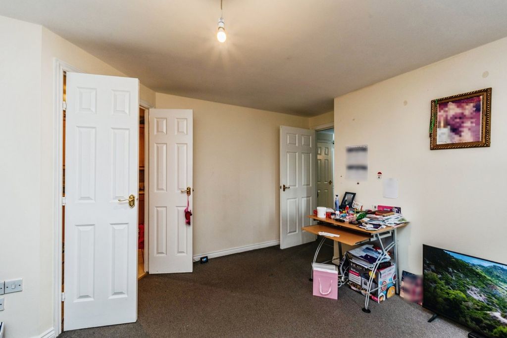 Actonville Avenue, Wythenshawe, Manchester M22, 2 bed flat for sale, £ ...