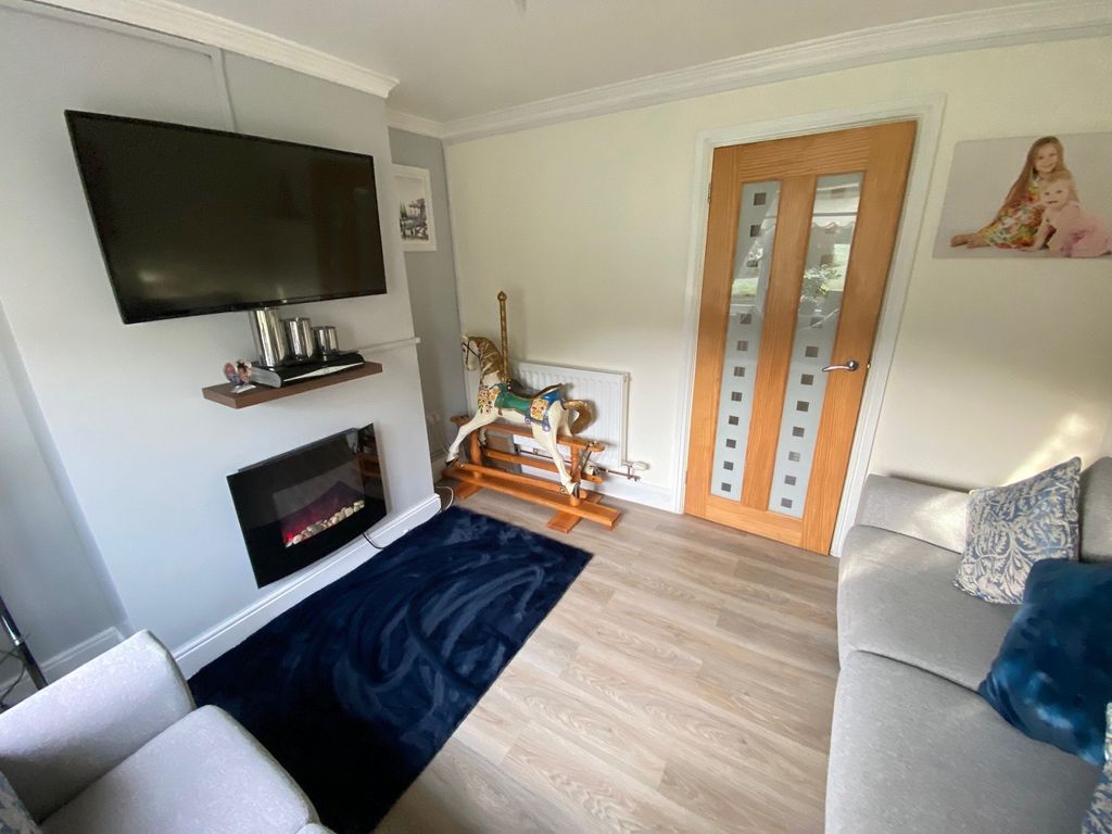 Ynys Yr Afon, Clyne, Neath, Neath Port Talbot. SA11, 3 bed semi ...