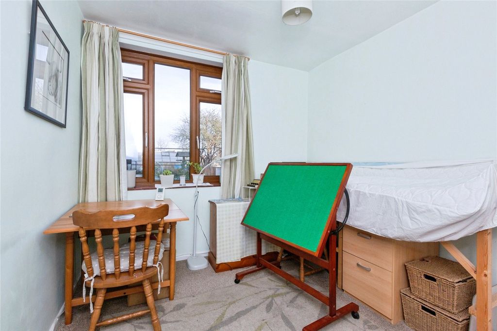 Beaumont Leys Lane, Leicester, Leicestershire LE4, 3 bed end terrace ...