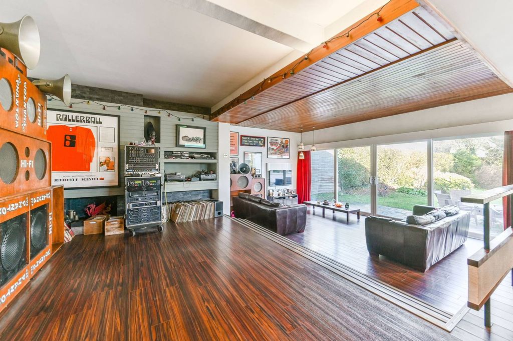 Smitham Bottom Lane, Purley CR8, 4 bed bungalow for sale, £1,100,000 ...