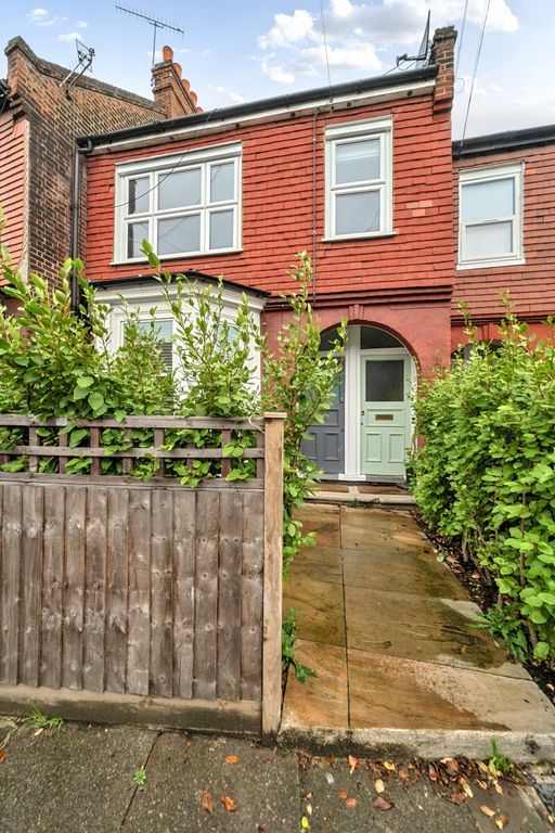 Radbourne Road, Balham, London SW12, 3 bed flat for sale, £750,000 ...