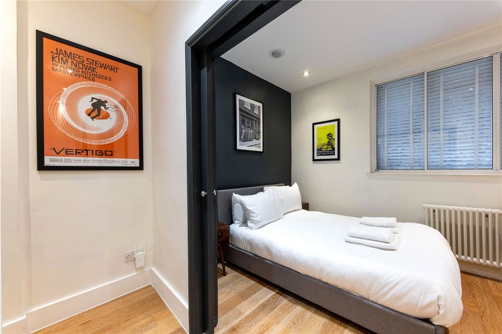 Neal Street, London WC2H, 1 bed flat for sale, £725,000 | PrimeLocation
