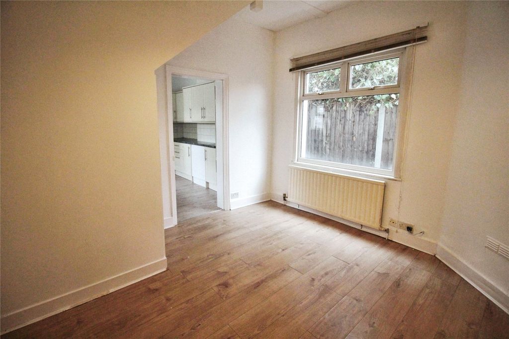 Clay Hill Road, Basildon, Essex SS16, 4 bed detached house for sale, £ ...