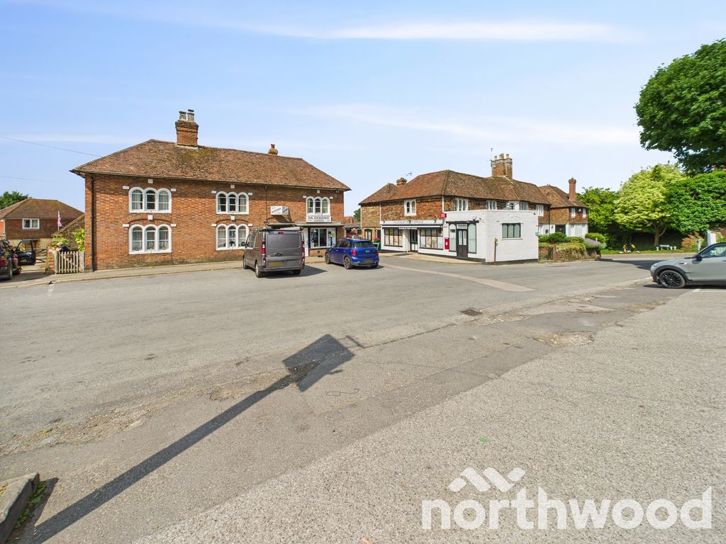 Lambden Road, Pluckley TN27, 4 bed chalet for sale, £625,000 ...