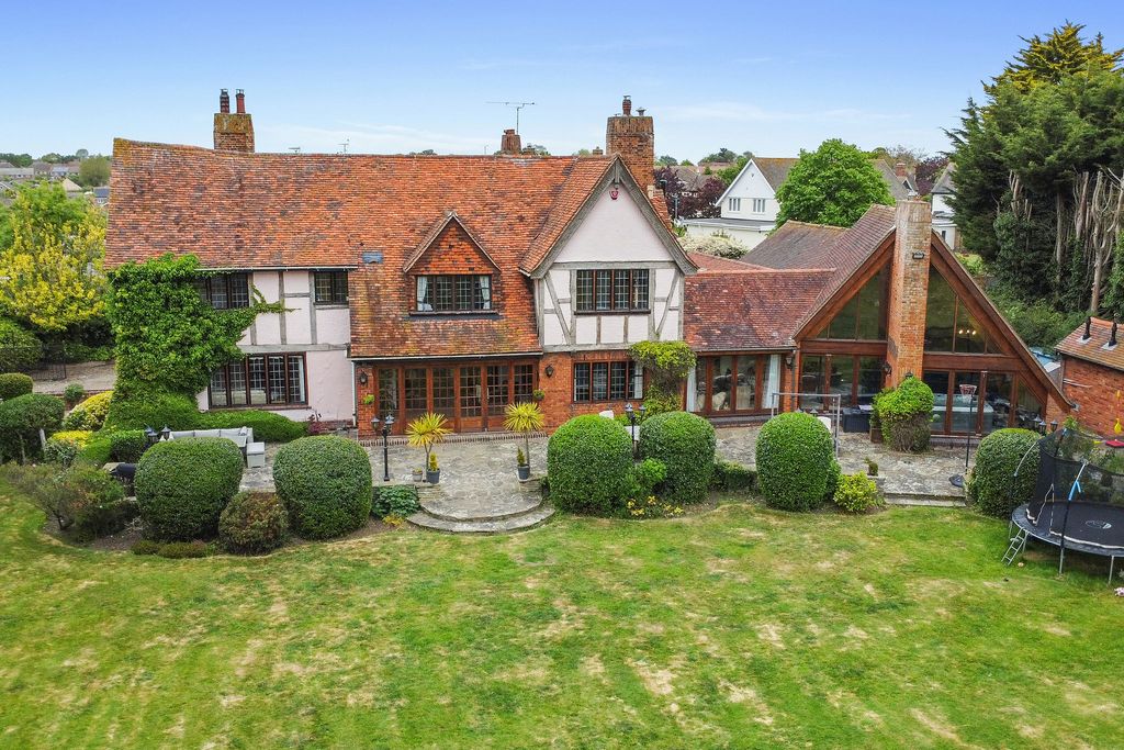 Second Avenue, Frinton-On-Sea CO13, 5 bed detached house for sale, £ ...