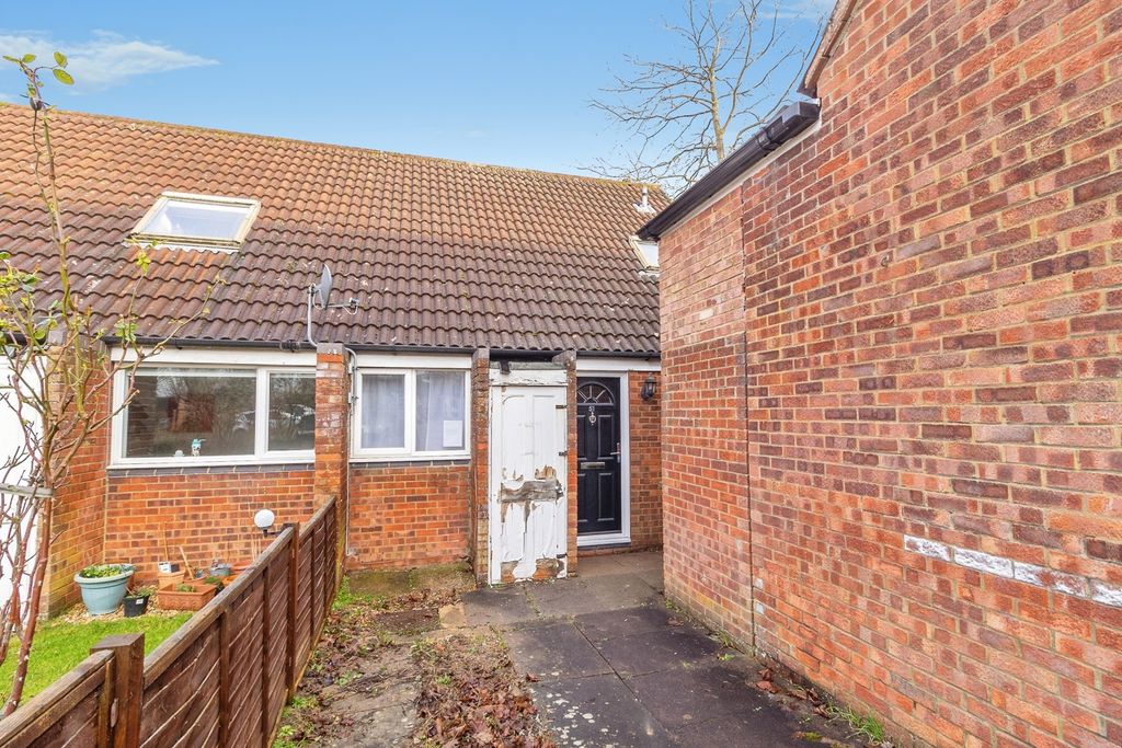 Arncliffe Drive, Heelands, Milton Keynes, Buckinghamshire MK13, 2 bed ...
