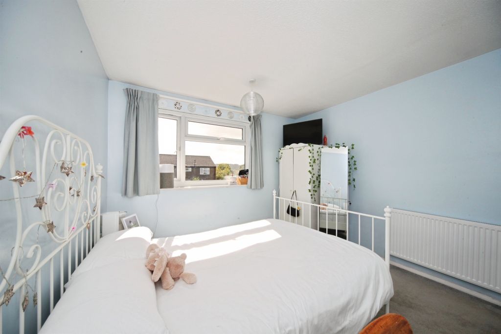 Peregrine Road, Luton LU4, 3 bed terraced house for sale, £300,000 ...