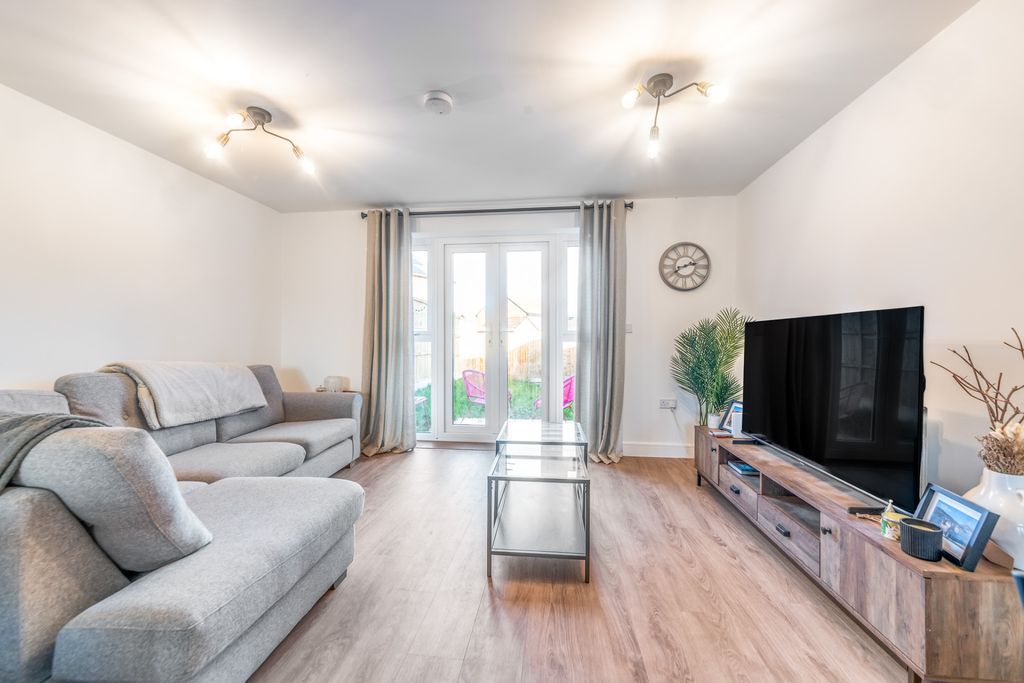 Hop Kiln Close, Rushwick, Worcester WR2, 2 bed semi-detached house for ...